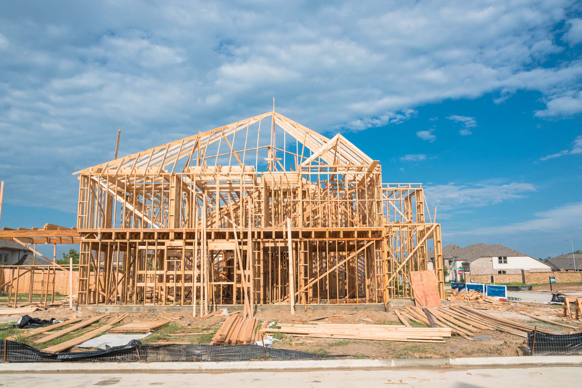 Housing Starts Fall in September, While Completions Increase | Builder ...