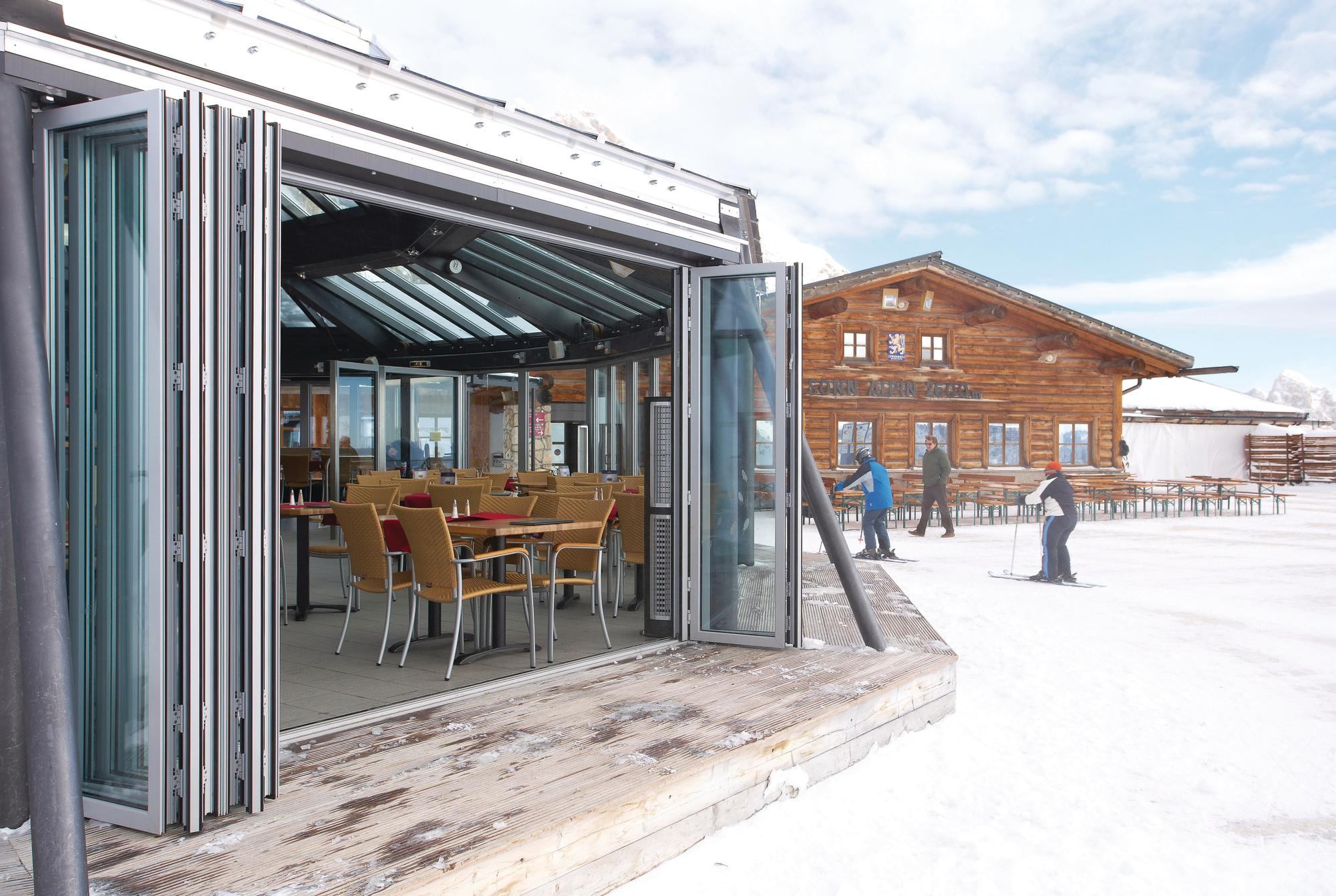 Folding Glass Wall System From NanaWall | Multifamily Executive Magazine