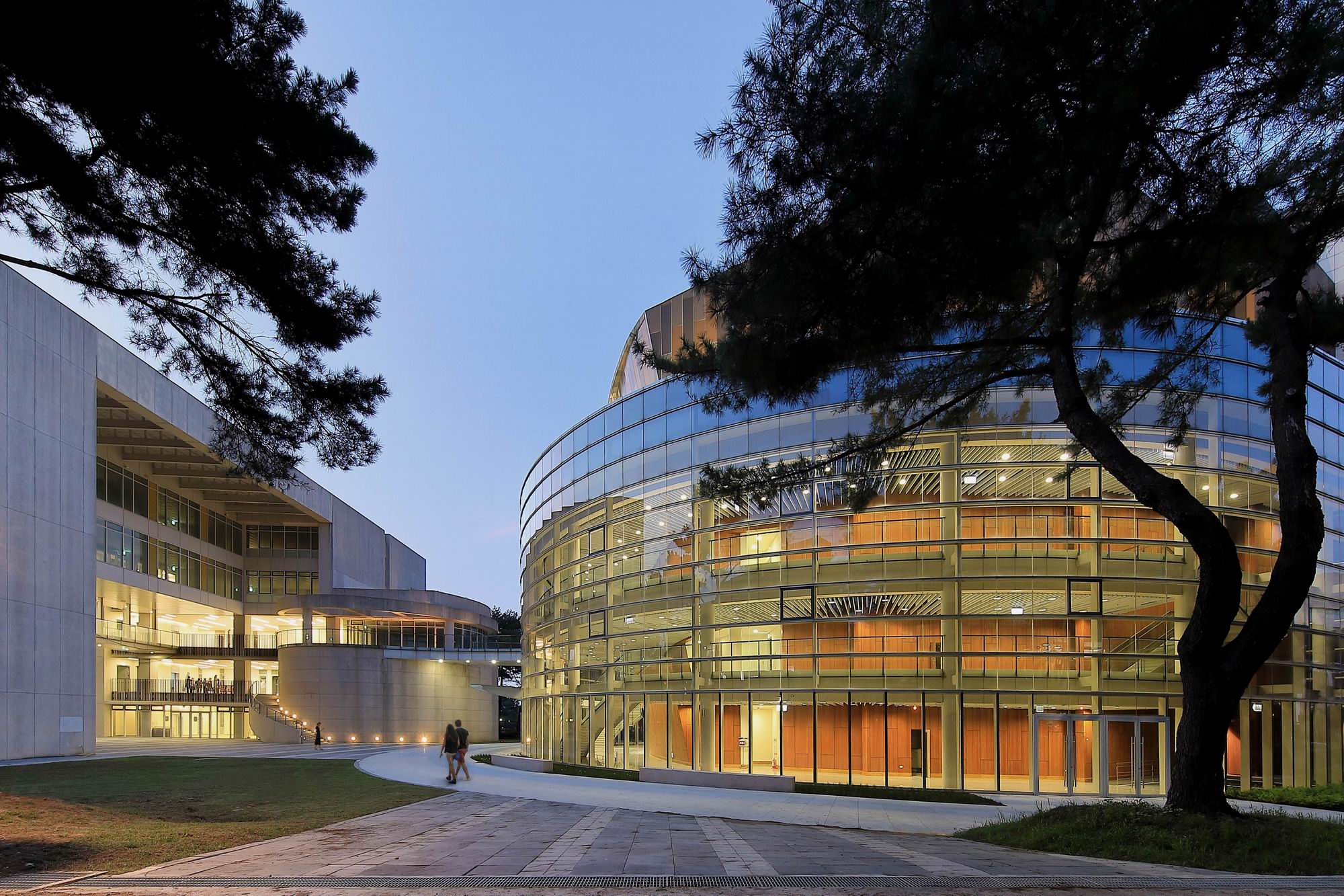 Multi-Functional Auditorium, National Central University | Architect ...