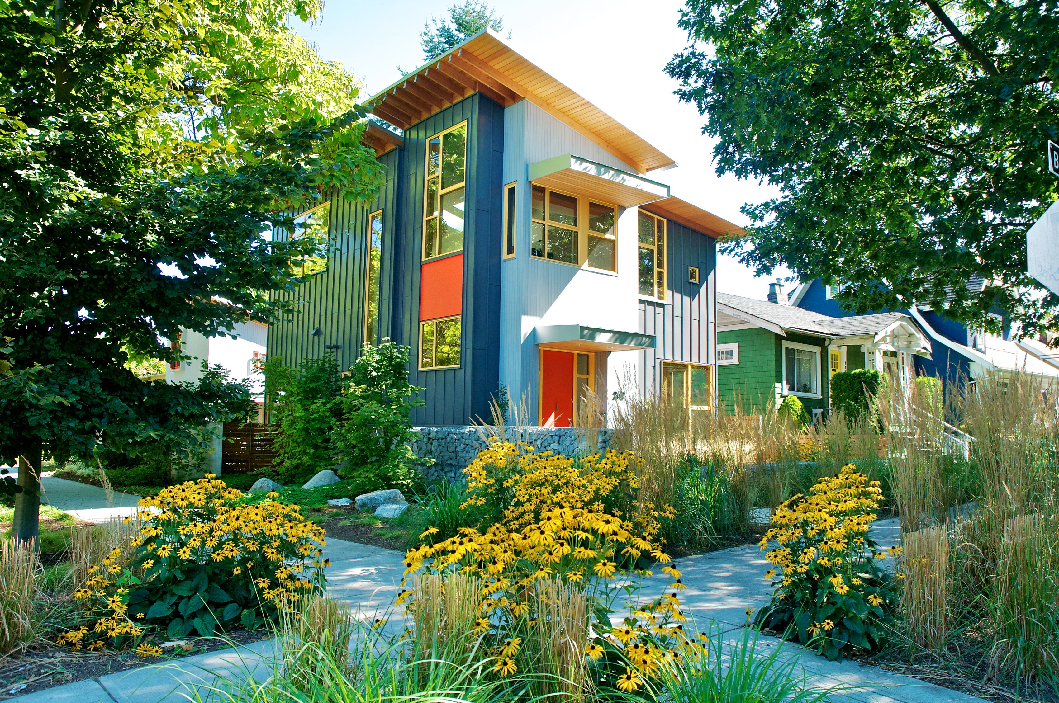 Small House Incorporates the Best of City Living | Builder Magazine