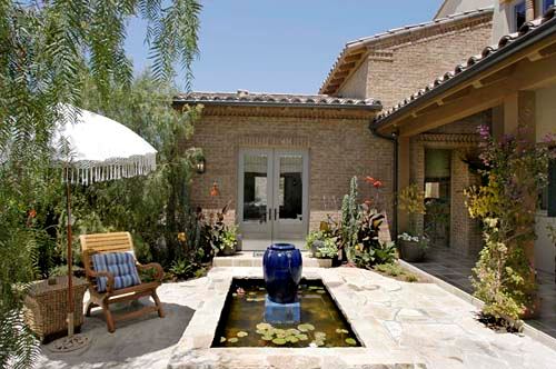 Courtyards - www.designlens.com | Builder Magazine