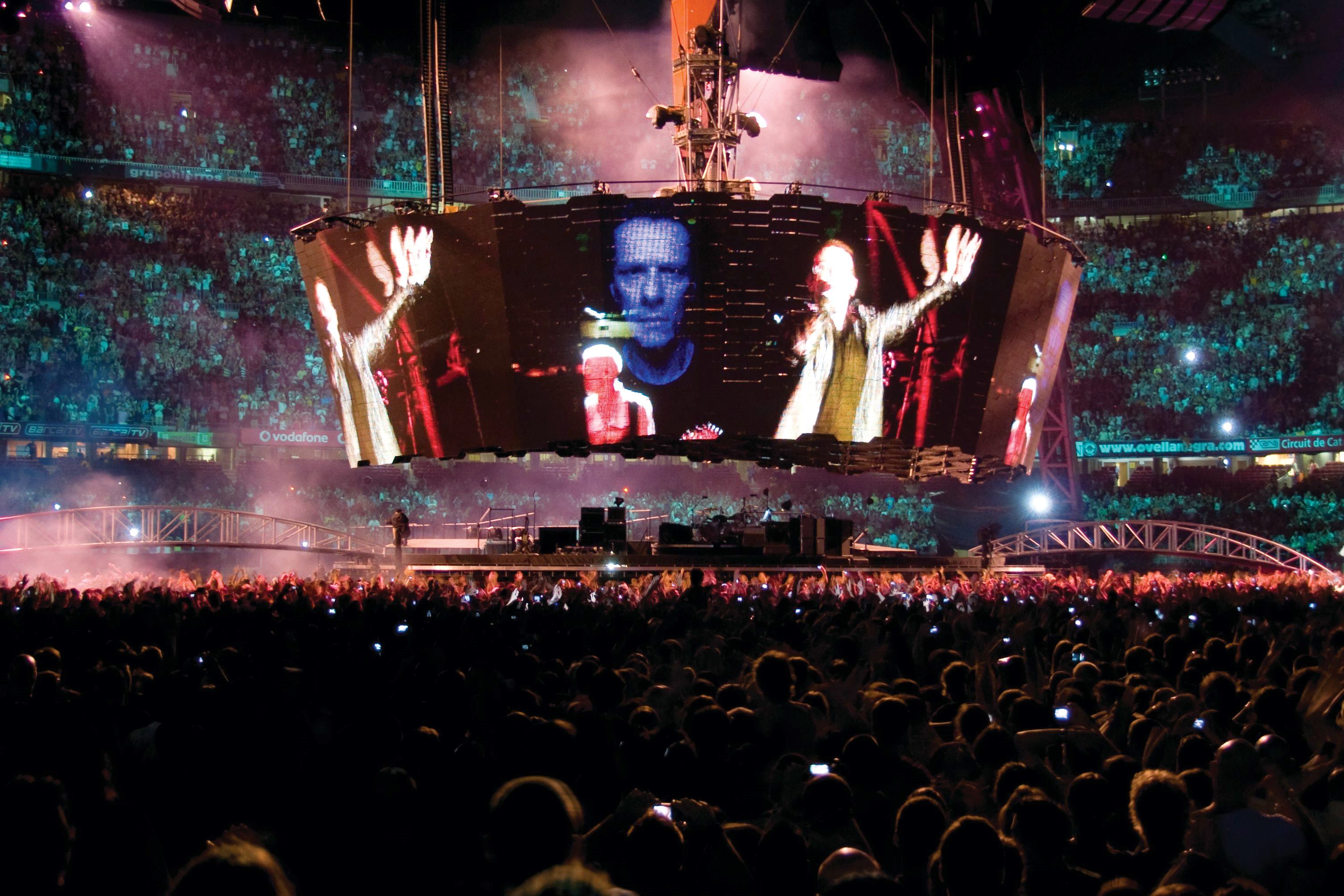 Expanding Video Screen | Architect Magazine