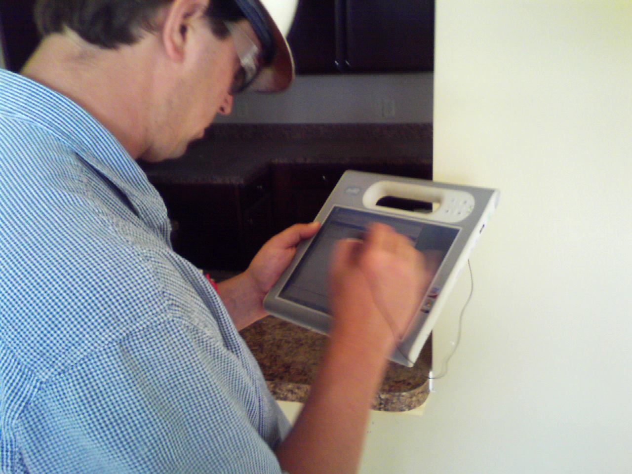 Tablet PCs Boost Multifamily Construction, Maintenance Tech ...