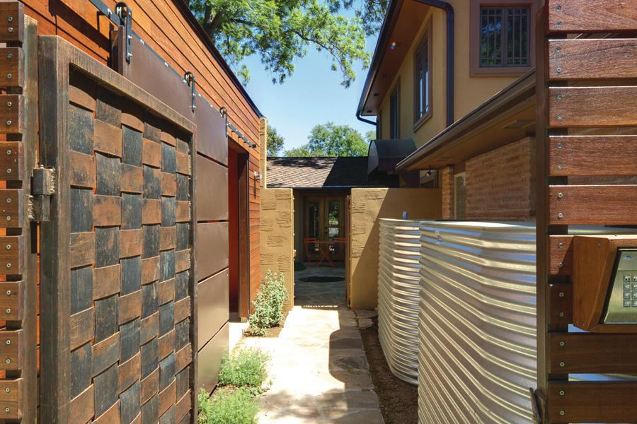 An Artful Alley Entry | Builder Magazine
