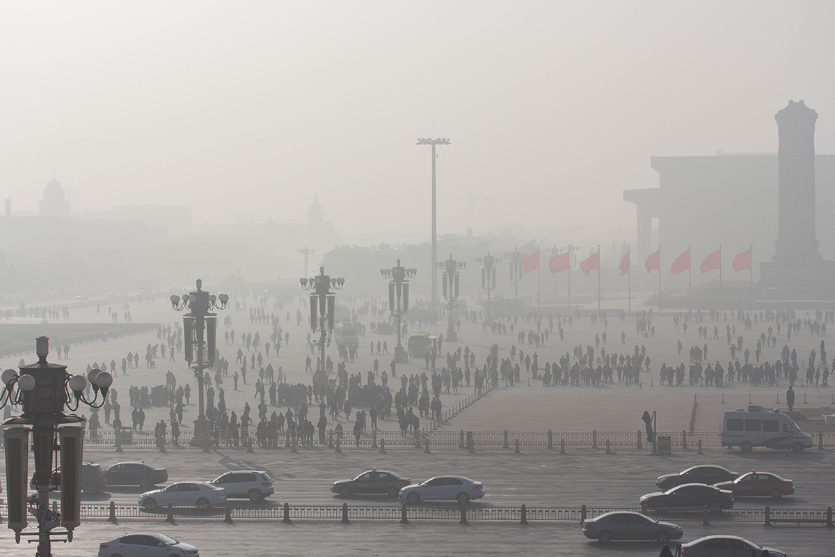 Air-Purifying Tower Removes Pollutant Particles from the Air ...