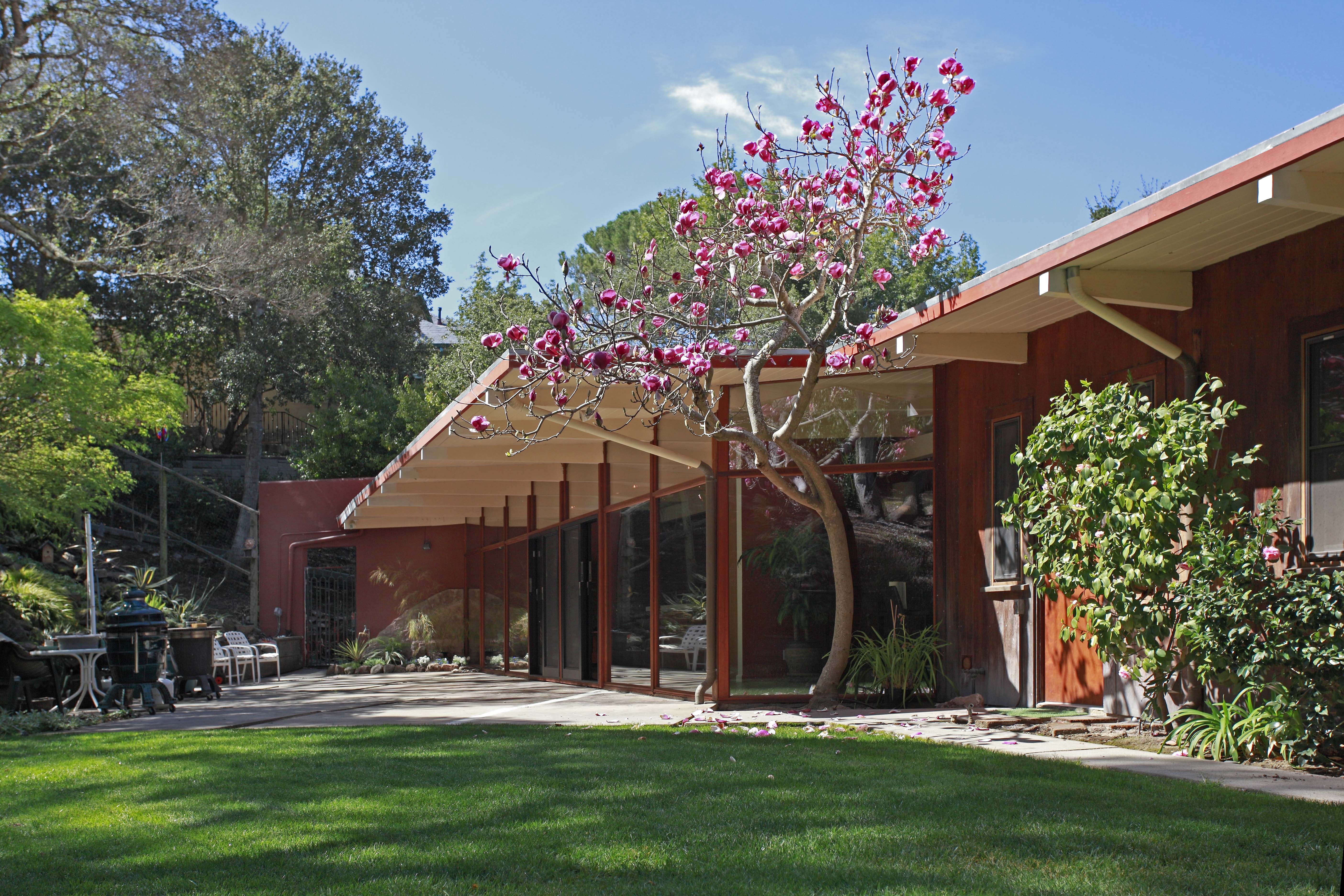 Custom Mid Century Modern Remodel | Builder Magazine