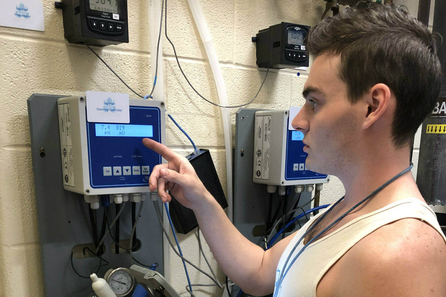 A Team Approach to Maintaining Swimming Pools| Aquatics International ...