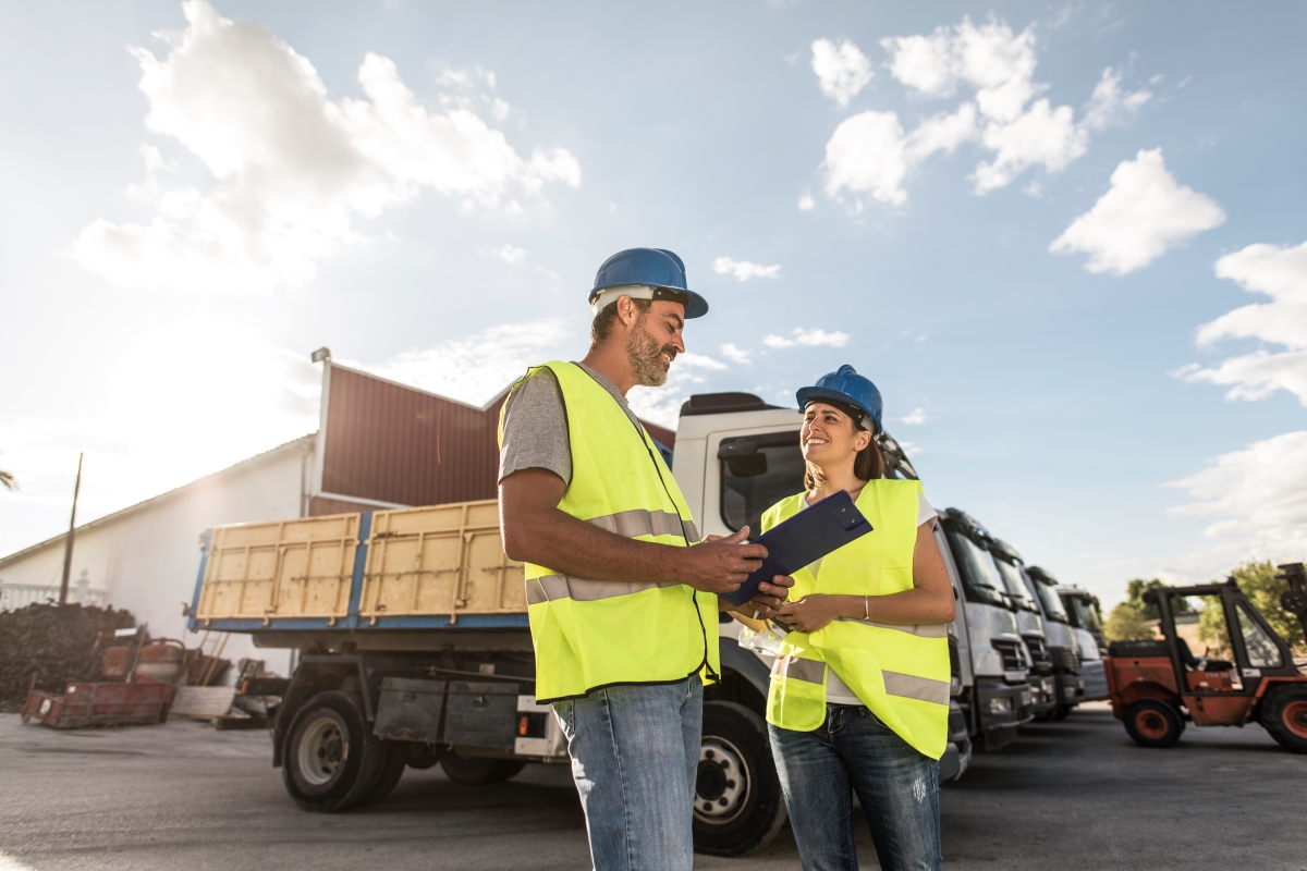 4 Reasons to Add a Video-Based Safety Program to Your Fleet | Builder ...