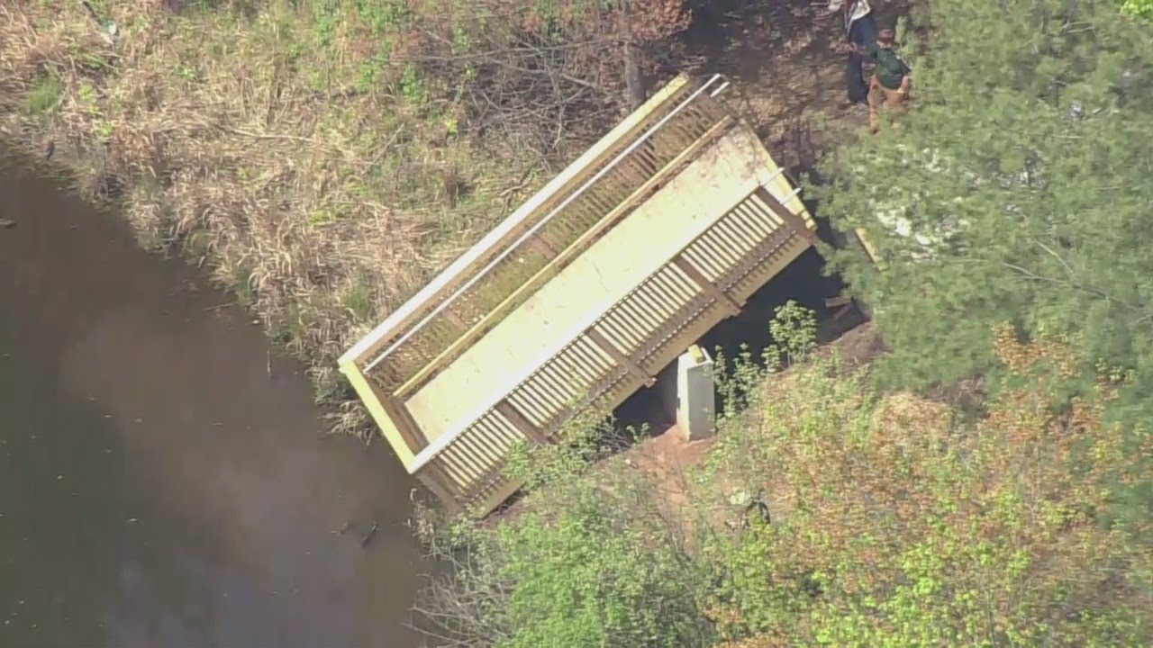 Observation Deck Collapse Injures Several Fourth-graders on a Field ...