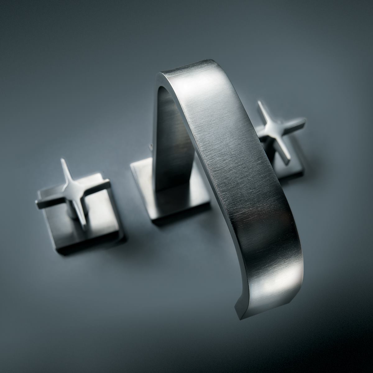 Graphite Finish by California Faucets | Builder Magazine