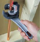 Ridgid 2-in-1 Close Quarters Autofeed Tubing Cutter | JLC Online