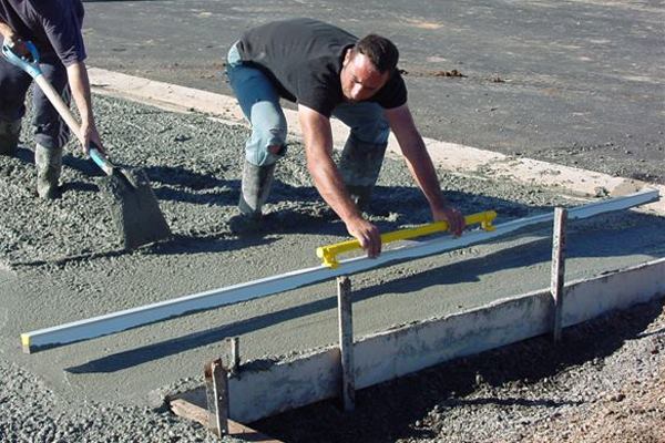 Makes Light Work of Screeding any Area| Concrete Construction Magazine