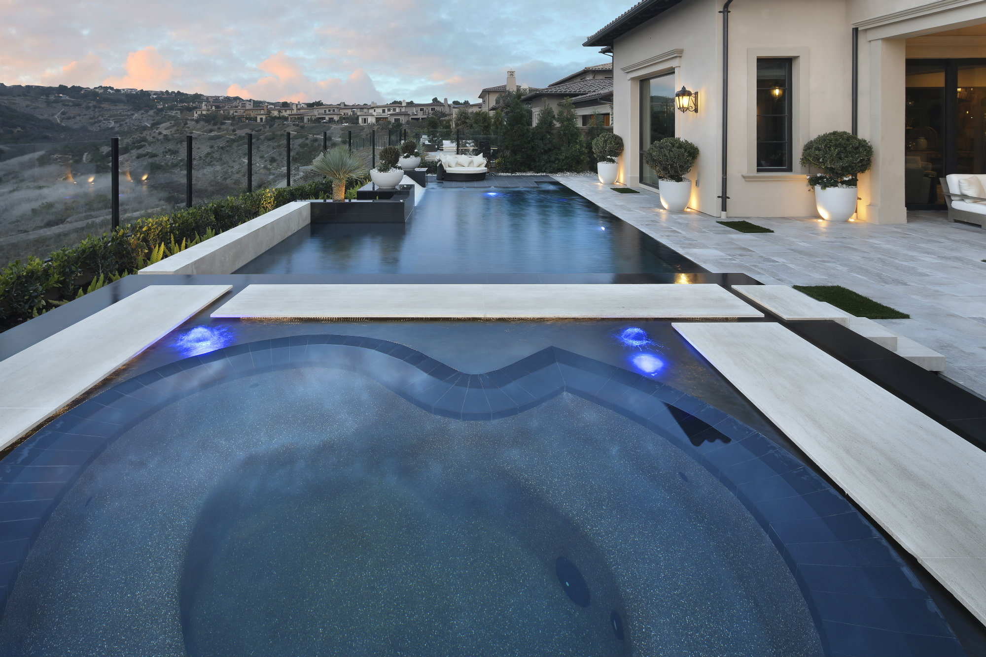 Simple as Black and White| Pool & Spa News