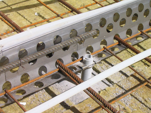 Chicago Pneumatic Screed Rail Systems| Concrete Construction Magazine ...