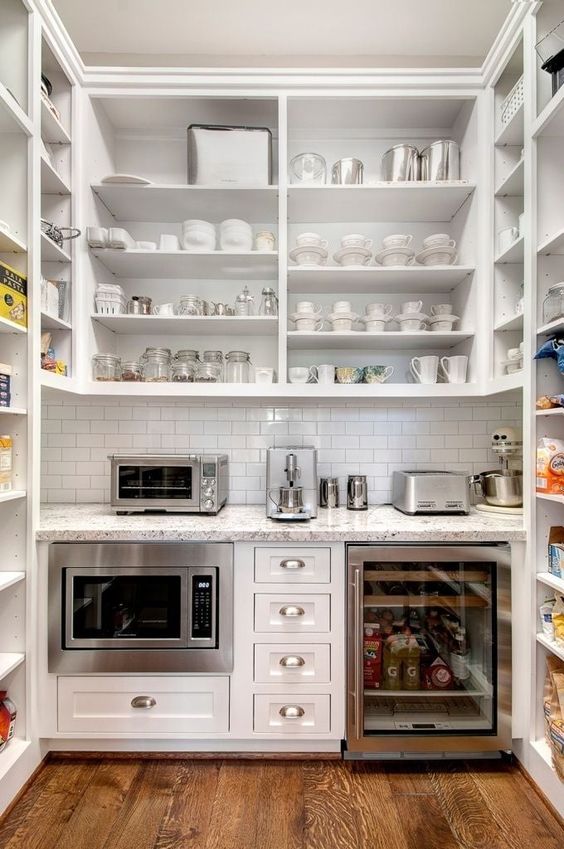 'Super Pantries' Keep the Kitchen Clean | Builder Magazine
