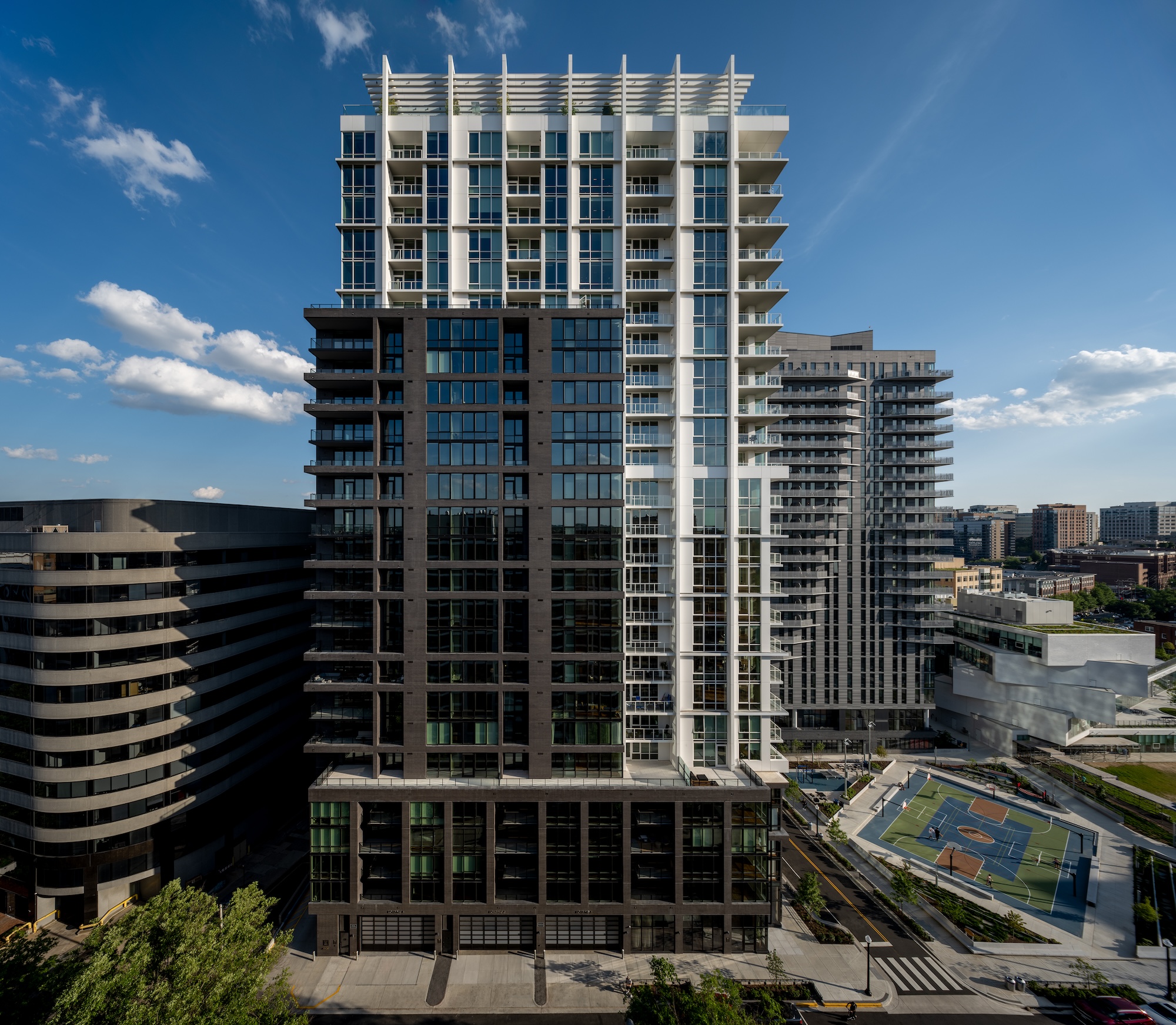 High-Rise Merit Winner: Pierce at The Highlands | Multifamily Executive ...