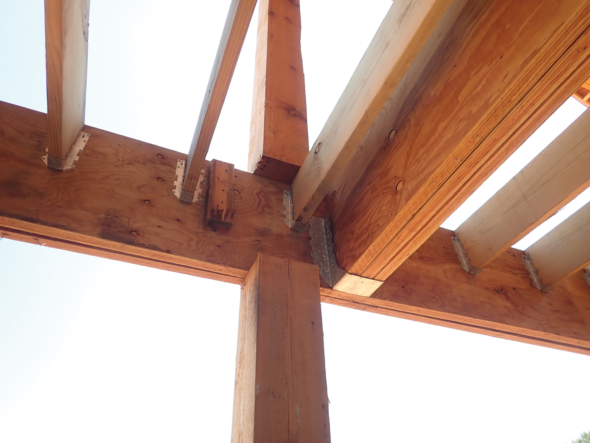 A Code-Compliant Approach to Multistory Deck Construction | JLC Online