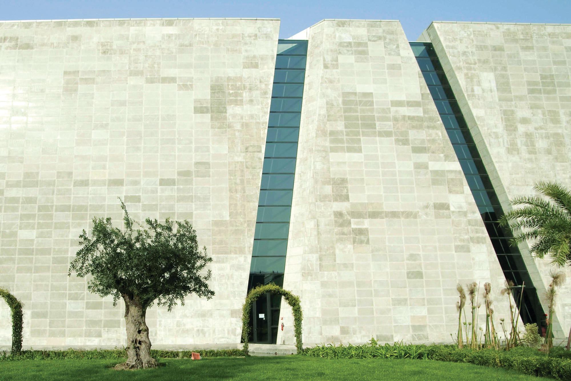 Italian Supplier Creates Concrete Panel That Lets in Light | Builder ...