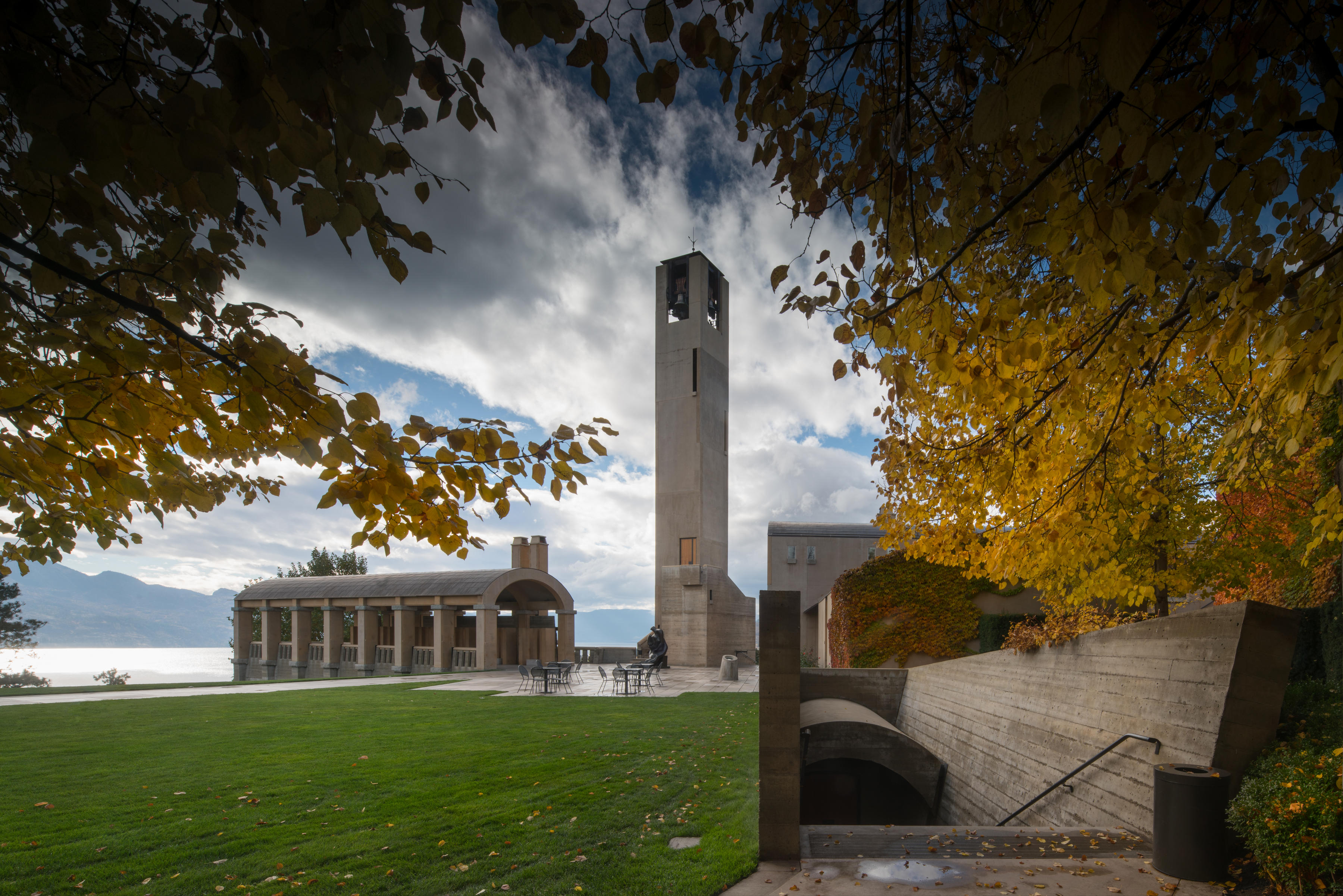 Mission Hill Family Estate | Architect Magazine