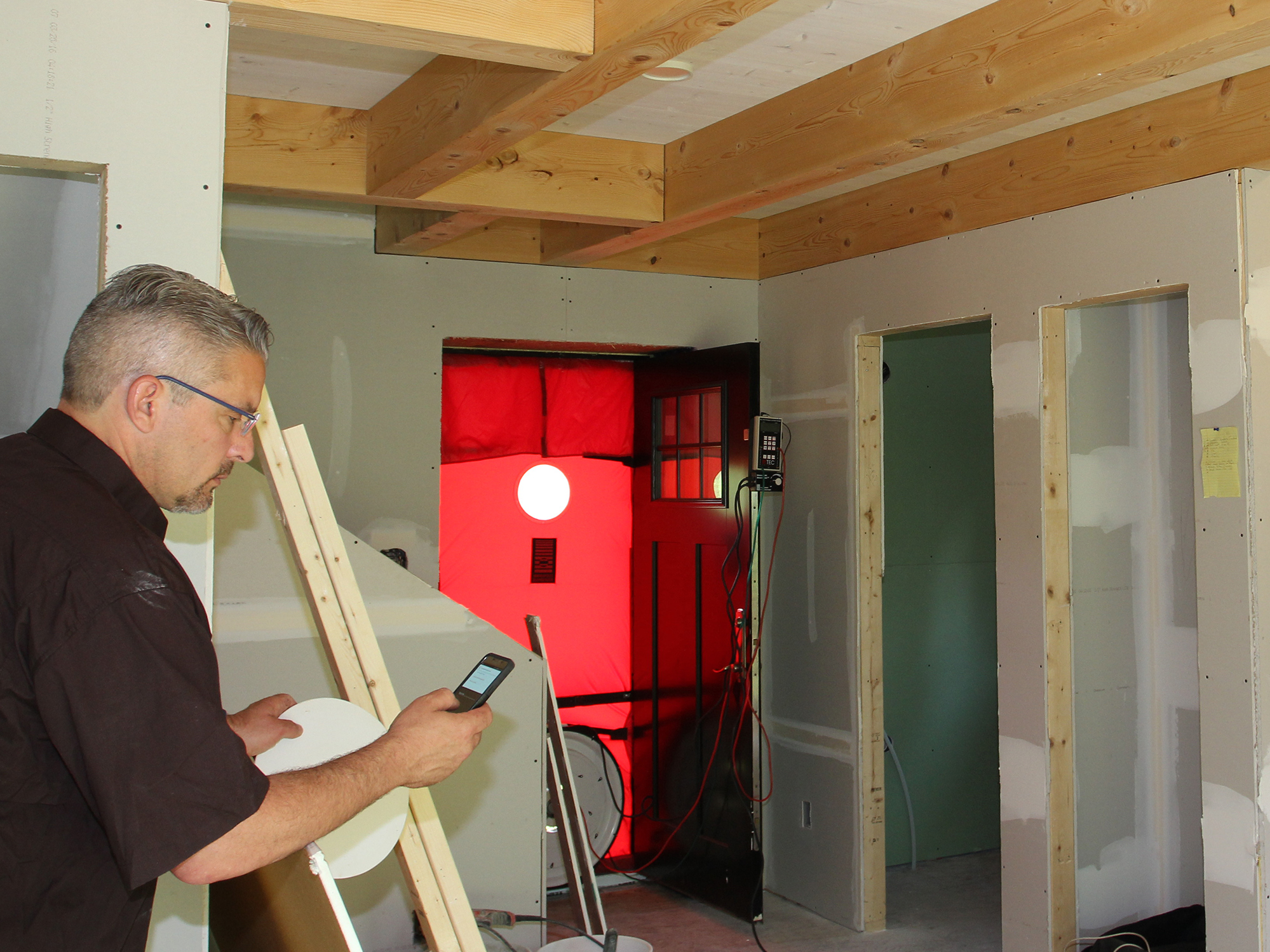 Single-Point vs. Multi-point Blower Door Testing | JLC Online