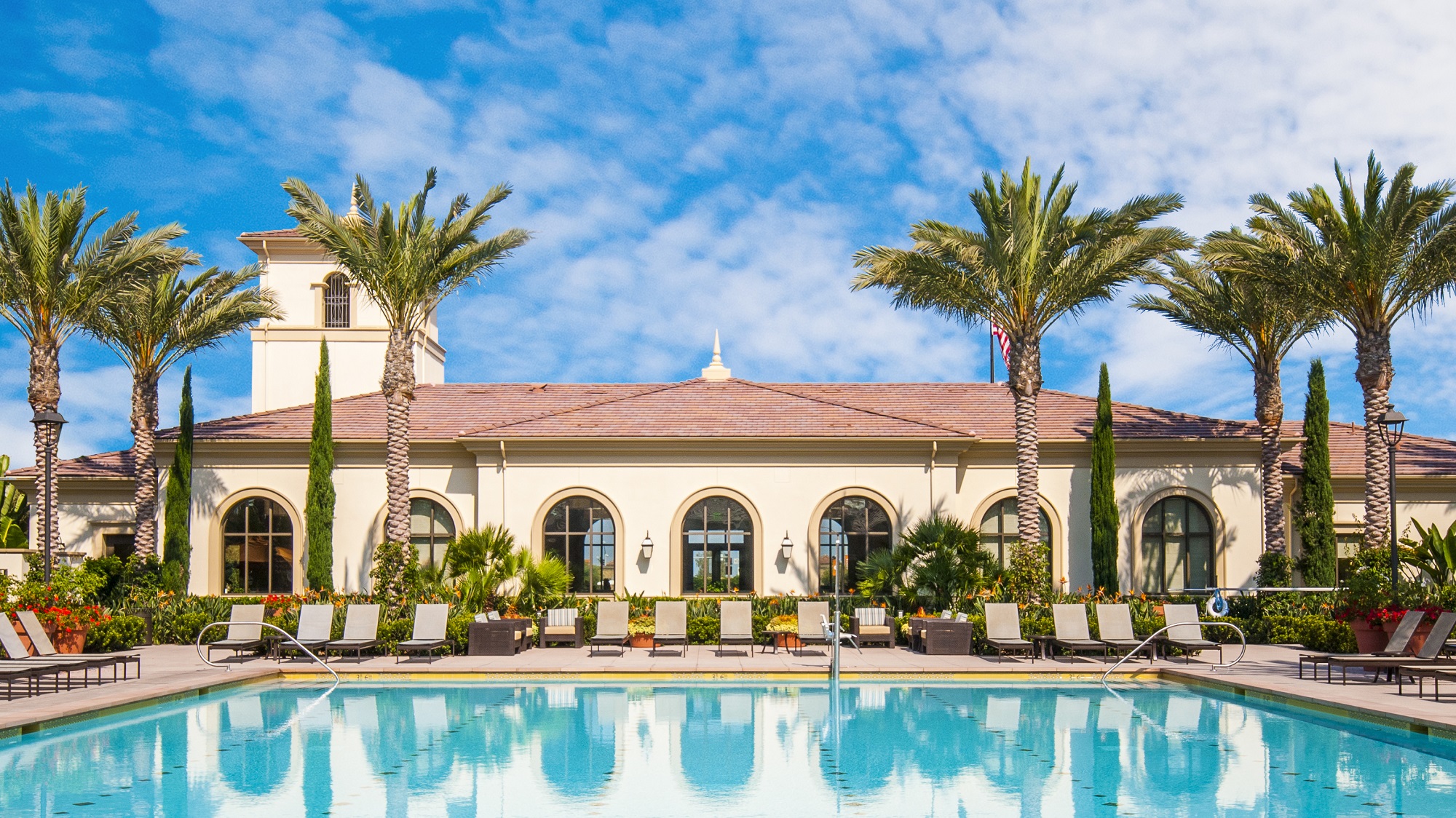 Indoor–Outdoor Lifestyle Goes High-Density | Multifamily Executive Magazine