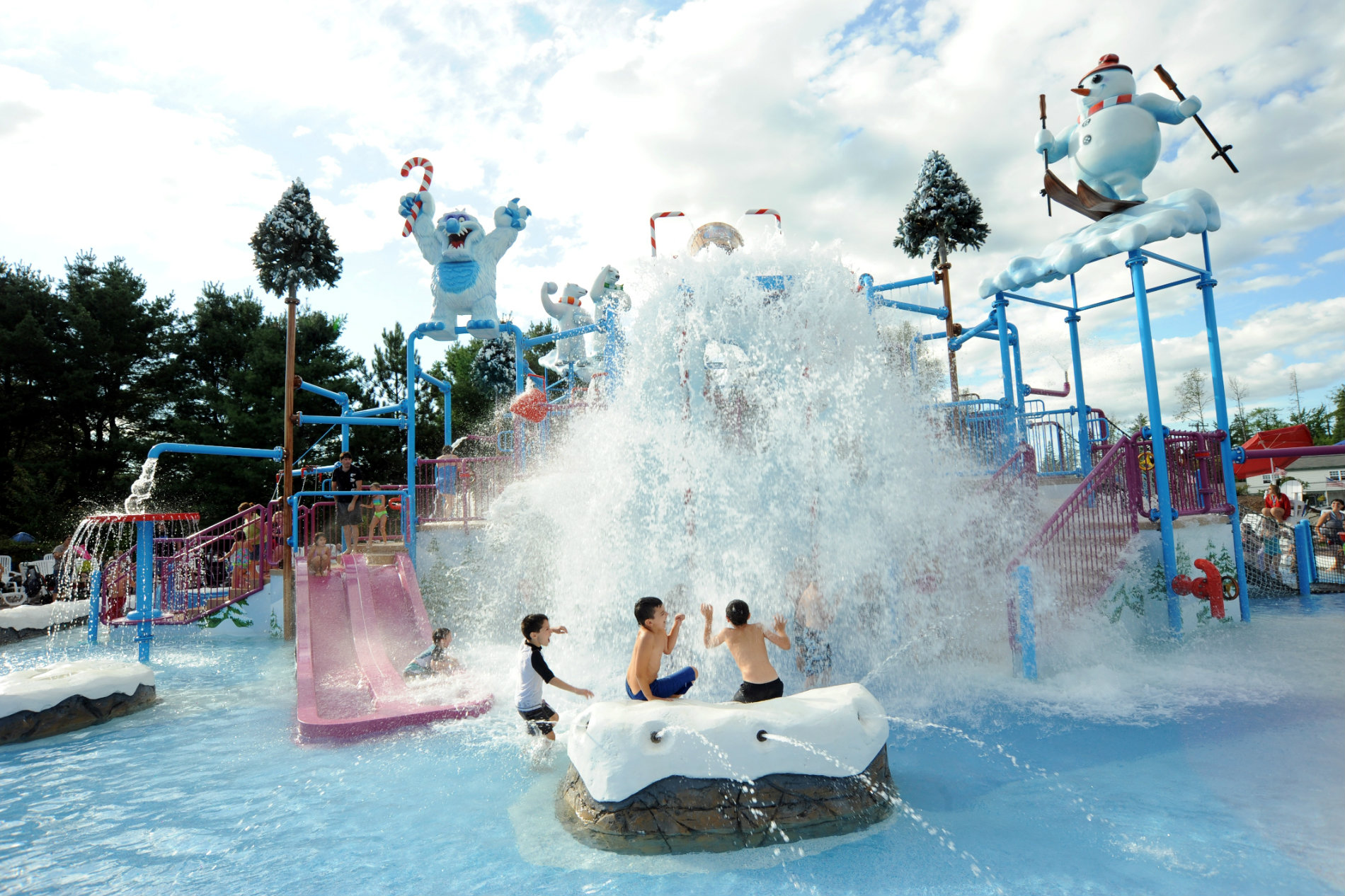 Yule Love This Waterpark: Check Out Ho Ho H20, the Nation's Only ...