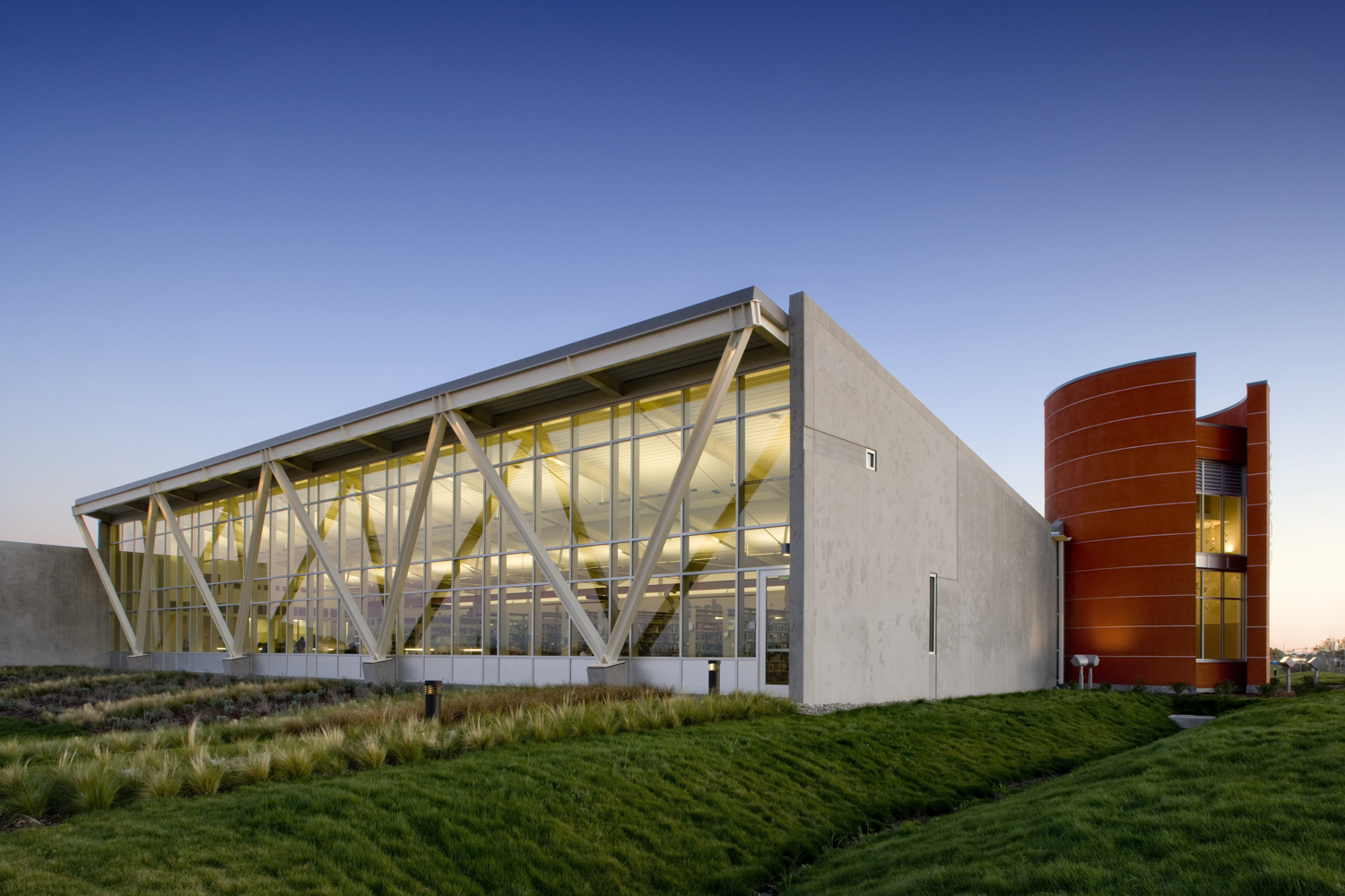 Valley Hi-North Laguna Library | Builder Magazine