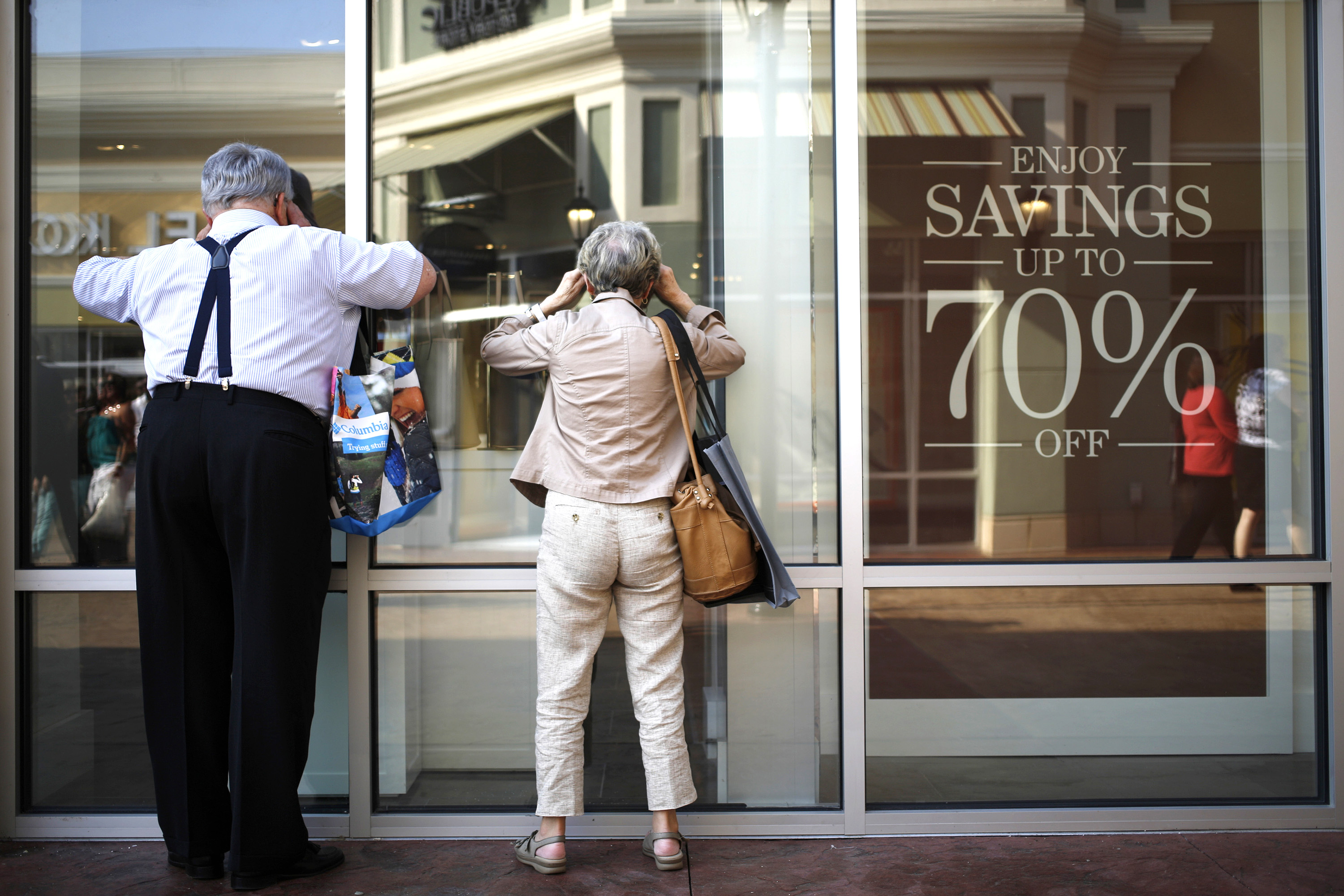 Consumer Confidence in U.S. Rises to Almost 7-Year High | Builder Magazine