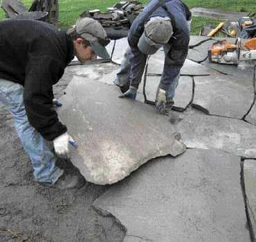 Laying a Flagstone Terrace | JLC Online