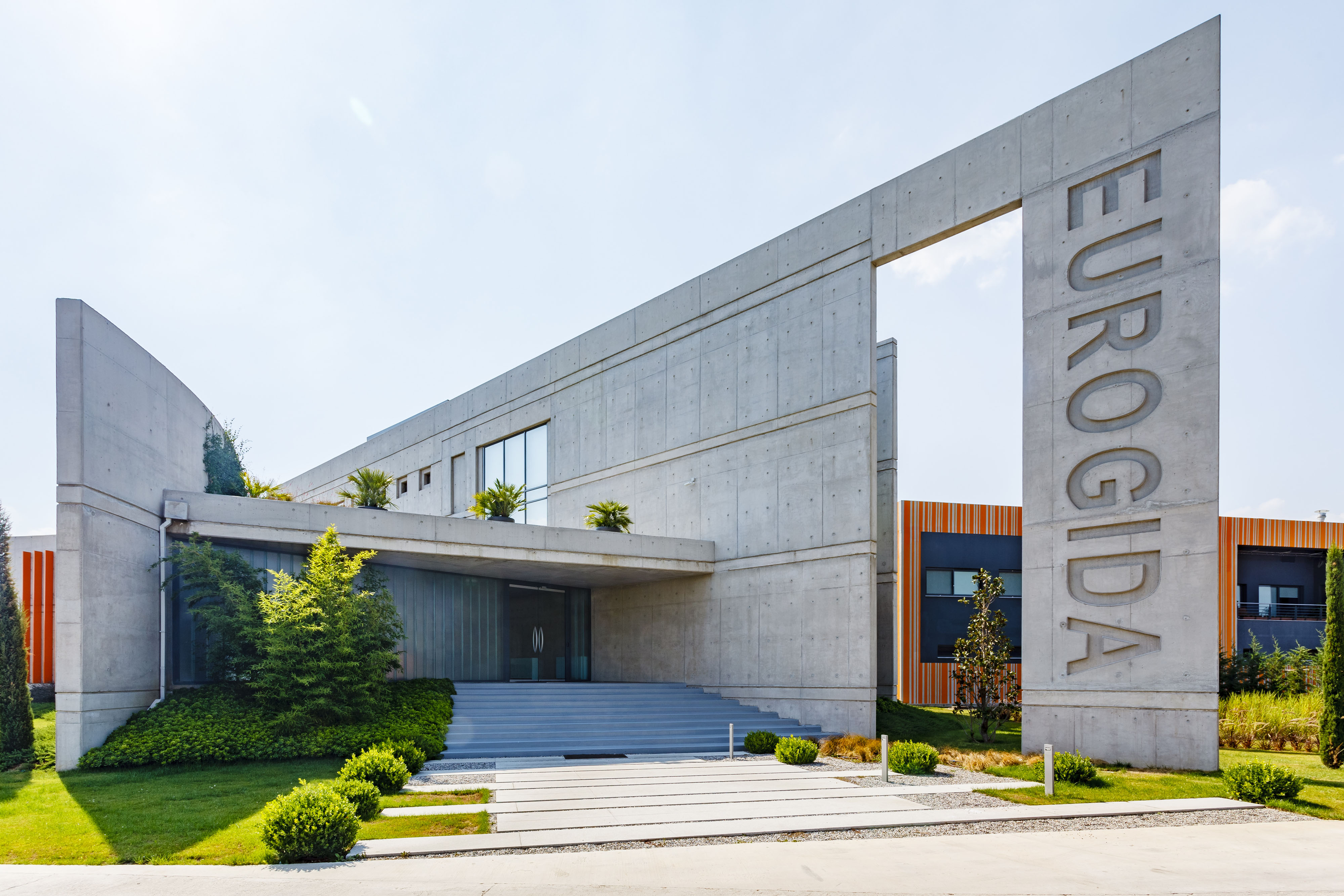 Eurogida Administrative Building | Builder Magazine